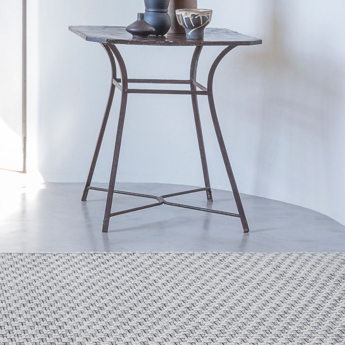 Rhythm Hand Woven Rug – Ligne Pure – Viesso