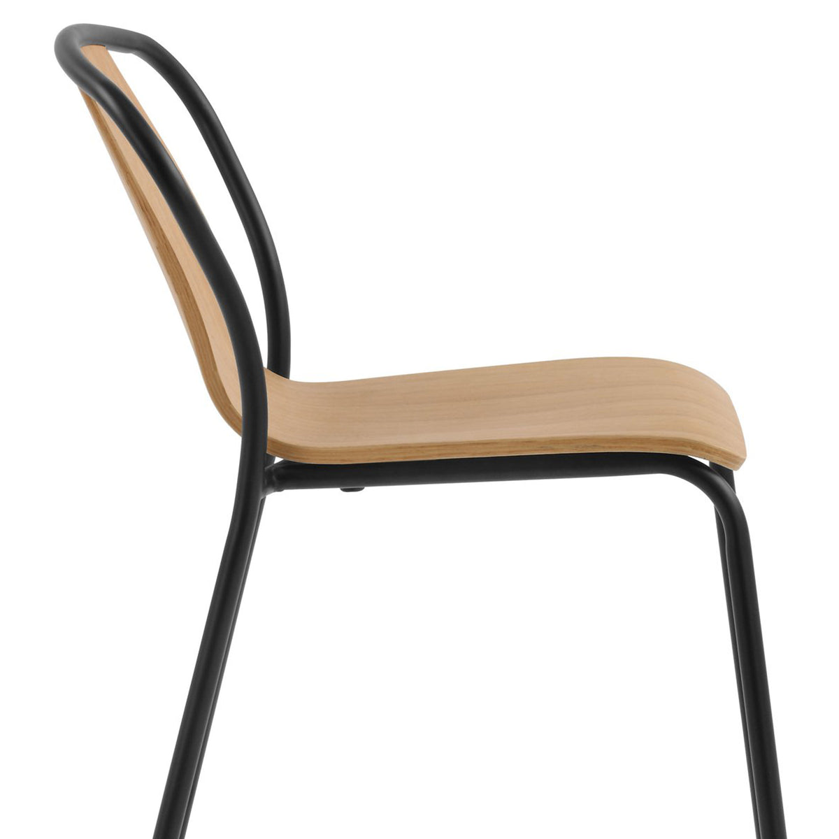 Fullerton Stool – m.a.d. – Viesso